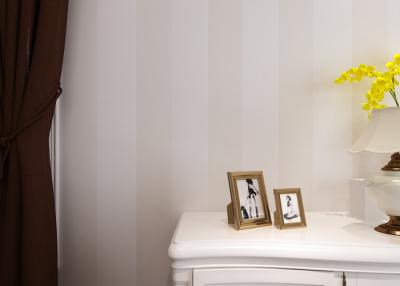 China Flocking Modern Striped Wallpaper ,Silver Brown Bright Modern Wallpaper Geometric for sale