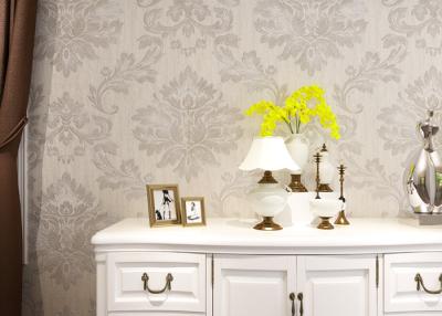 China Classic Style Sliver Embossed Wallpaper , White Geometric Damask Pattern Wallpaper for sale
