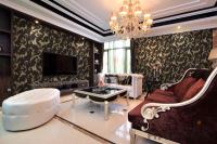 China Eco-friendly Vinyl-coated PVC Wallcovering Bathroom Decor 0.53*10M Wallpaper Classic for sale