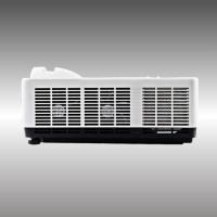 China 6000 Lumen WUXGA Resolution Short Throw Laser Projector with 0.44:1 Throw Ratio for Golf Simulators for sale