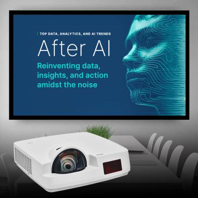 China 4000 Lumen 3LCD Short Throw Projector with XGA Resolution and 0.50m Projection Distance for sale