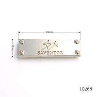 China Nickel Zinc Alloy Custom Metal Labels Square 25mm for Handbags OEM Logo for sale