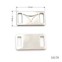 China Nickel Metal Logo Tag Corrosion Resistant Custom Engraved Square Label 30mm for sale
