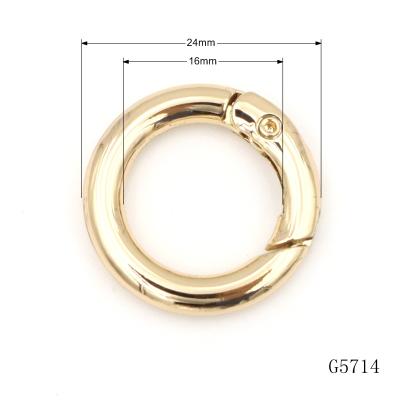 China 16mm Zinc Alloy Snap Gate Carabiner OEM ODM Metal Clip Ring for Bags Hardware for sale