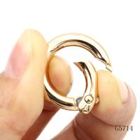 China 16mm Zinc Alloy Snap Gate Carabiner OEM ODM Metal Clip Ring for Bags Hardware for sale