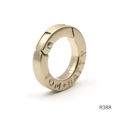 China Gold Zinc Alloy Round Carabiner Key Ring 30mm Spring Gate Clasp OEM ODM Custom Logo for sale