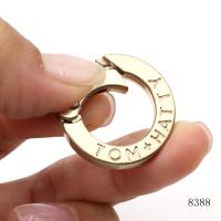 China Gold Zinc Alloy Round Carabiner Key Ring 30mm Spring Gate Clasp OEM ODM Custom Logo for sale