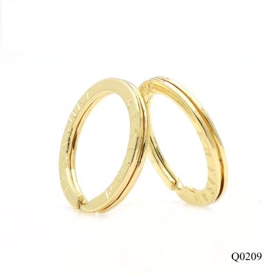 China Gold Plated Split Key Ring 25.5mm x 33mm Metal Key Ring Corrosion Resistant Custom Logo for sale