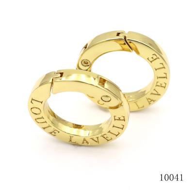 China Gold Plating Spring Ring Clasp 30mm Metal Circular Carabiner Clip for Bags for sale