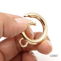 China 19mm Zinc Alloy Spring Carabiner Round Circle O Ring Loop Keychain for Bags Accessories for sale
