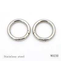 China Stainless Steel Spring Ring 28mm x 20mm Round Wire Snap Clasp for Bags Keychains for sale