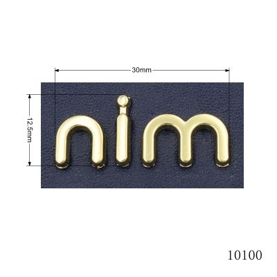 China Custom Letter Logo Label Zinc Alloy Metal Logo Tag Plate Brand Logo Letters For Leather Handbag Accessories for sale