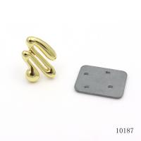China Golden Polish Custom Shape Metal Logo Zinc Alloy Small Brand  Logo Label  For Handbags Clothing Caps for sale