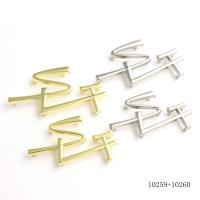 China Custom Interlocking Monogram Letter Logo Plate Zinc Alloy Metal Badge for Luxury Handbag Hardware 500pcs MOQ for sale