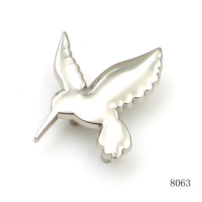 China Nickel Plating Custom Bird Shape Metal Logo Custom Brand  Zinc Alloy Logo Label  For Handbags Clothing for sale