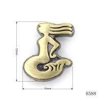 China Zinc Alloy Custom Metal Emblem, Vintage Antique Brass Customized Branding Plate, 3D Embossed Custom Brand Nameplate, Heavy‑Duty Metal Decorative Tag for Handbags, Bags & Leather Crafts for sale