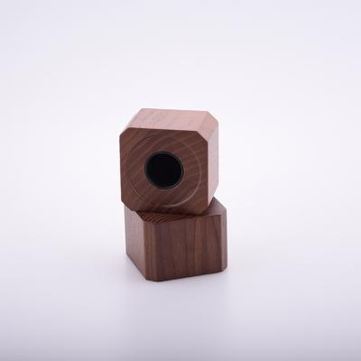China Beech Square Wood Perfume Cap 15mm FEA Neck Matte Lacquer Custom Color Size for sale