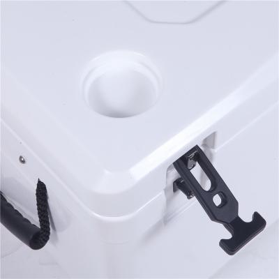 China Rotomolding Plastic Insulated Ice Box 116QT Beach Cooler Box for sale