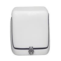 China 67L White Color Fiberglass Motorcycle Food Delivery Box Pizza Delivery Box with Locks and Keys for sale
