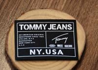 China Custom Silicone Logo Woven Fabric Labels for Garments Eco Friendly Washable 200pcs per Bag for sale
