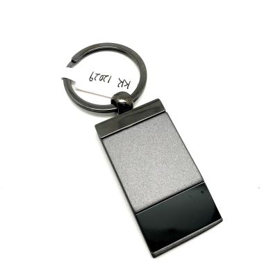 China Customizable Metal Keychain Holder with Black Gun Finish and MOQ of 500 for sale