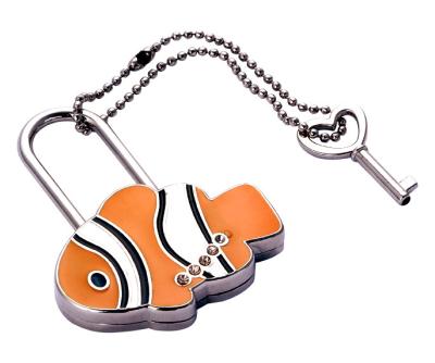 China Personalized Assorted Metal Keychain Customized Shape For Souvenir Campaigns Oil Filled Logo for sale