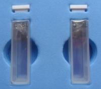 China lab using transparent quartz glass cuvette with lids 3.5ml 10mm path length for sale