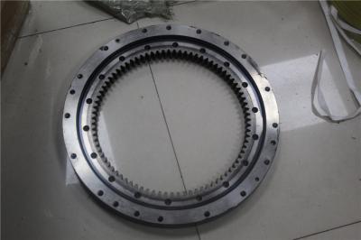China Hitachi EX300-1 Excavator Swing Bearing Replacement 7017407 9098980 for sale