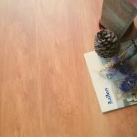 China Modern Apartment Flooring Upgrade Brown SPC Floors with Wood Texture Design Style for sale