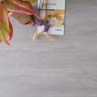 China Modern Apartment Flooring Upgrade Brown SPC Floors with Wood Texture Design Style for sale