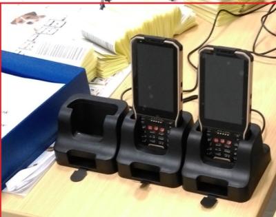 China 2D QR Small Rugged Barcode Scanner Android Long Range with Magnetic Charging for sale