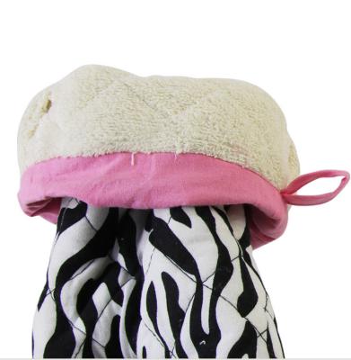 China Washable Cute Personalized Oven Mitts Soft Cotton Fabric For Easy Care for sale
