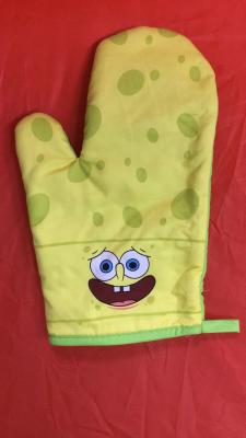 China Safety Printed Oven Mitts Dotted Style Flexible Operation  For Home Hotel for sale