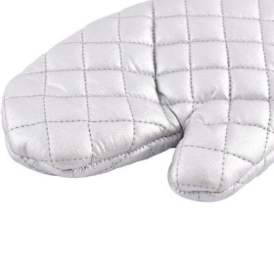 China Anti Scratch Silver Oven Mitts  Non Disposable Heat Transfer Printing for sale