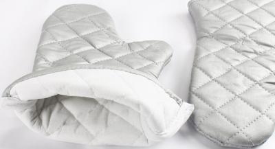 China Safety Heat Proof Oven Mitts , Kitchen Oven Gloves Flexibility Extra Long for sale