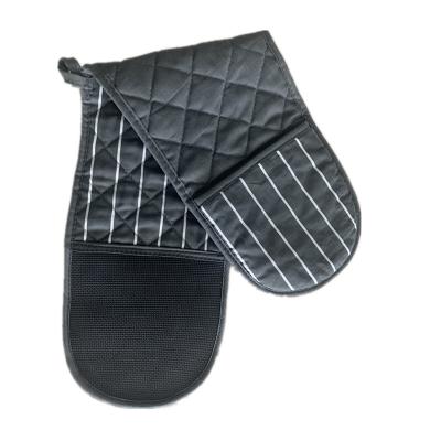 China Cooking Heat Insulated Gloves Pad Double Head Connected Long Quilted for sale