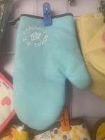 China Custom Printed Pink Cotton Oem Double Western Oven Mitts Sets Cooking Gloves for sale