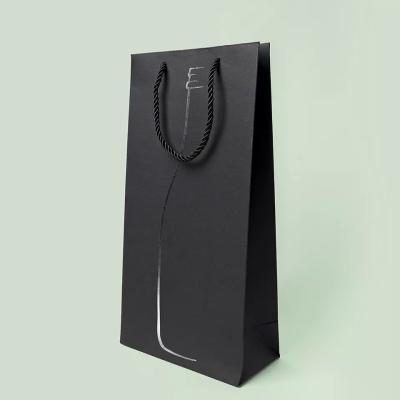 China Custom Recycled Kraft Paper Carrier Bags 1000pcs Minimum Black Patone Color for sale