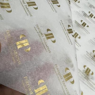 China Custom Gold White Gift Wrapping Paper 70x50cm for Birthday Wedding for sale