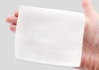 China 5x5 Medical Gauze Pads 100% Cotton Yarn Number 40s Antimicrobial for sale