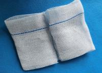 China High Air Permeability Sterile Non Woven Gauze Refuse Dampness And Protect Wounds for sale