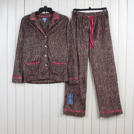 apparel inventory of ladies pajamas sets
