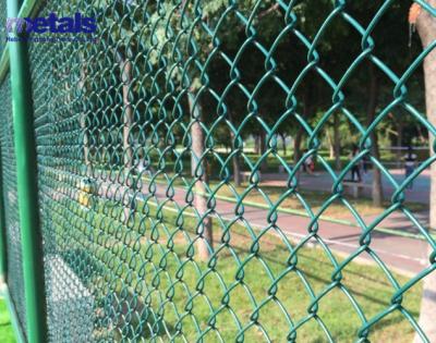 China 50mm X 50mm Meshsize Farm Wire Mesh Fence Featuring Galvanized Steel Wire Material Ensuring Long Lasting Farm Protection for sale