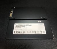 China MTFDDAK256MBF-1AN1Z 256GB 2.5 SATA SSD with 560 MB/s Read Speed and 5V Operation for sale
