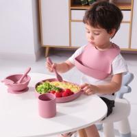 China Soft Molding In One Solid Baby Silicone Feeding Bib Safe In Boiling Water for sale
