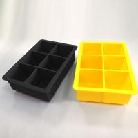 China 8 Cavities Silicone Ice Cube Moulds Square Whiskey Ice Cube Tray FDA ODM for sale