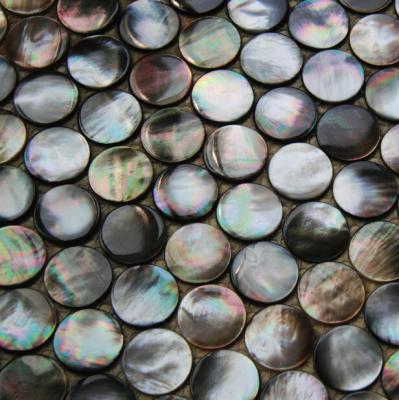 China Handmade Black Butterfly Shell Mosaic Round Pieces 20mm Natural Seashell Wall Tile for sale