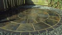China Rusty Slate Medallion Multicolor Slate Floor Circle Stone Paving Stone for Yard for sale
