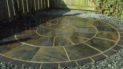 China Rusty Slate Medallion Multicolor Slate Floor Circle Stone Paving Stone for Yard for sale