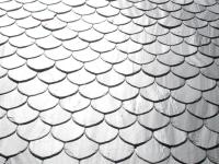 China Ink Black Slate Roof Tiles 400x250mm Natural Split Lightweight Weathering Slates for sale